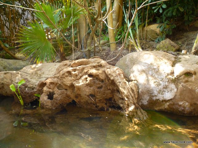 Etape 5 : Mur Végétal : Mise en place du second rocher Faux rocher et ...